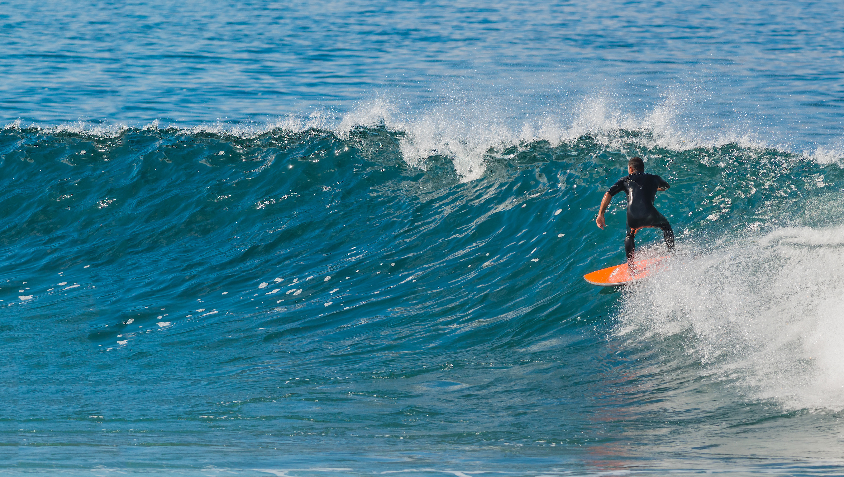 Surf Scool in Lanzarote Puerto Del Carmen Lavaflow surf school